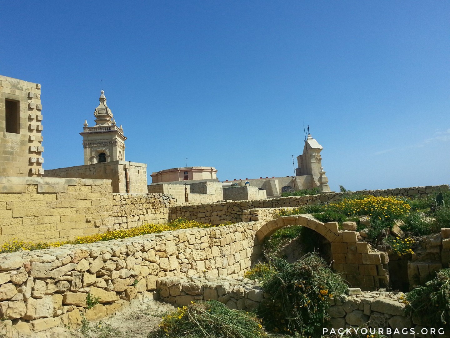 Gozo - Why You Should Visit This Beautiful Island - Pack your bags