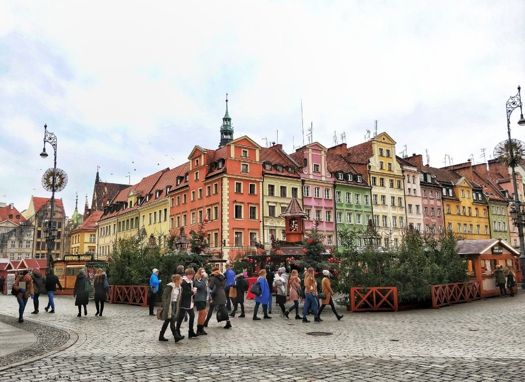 Wroclaw Christmas Market and Old Town Winter Guide - pack your bags